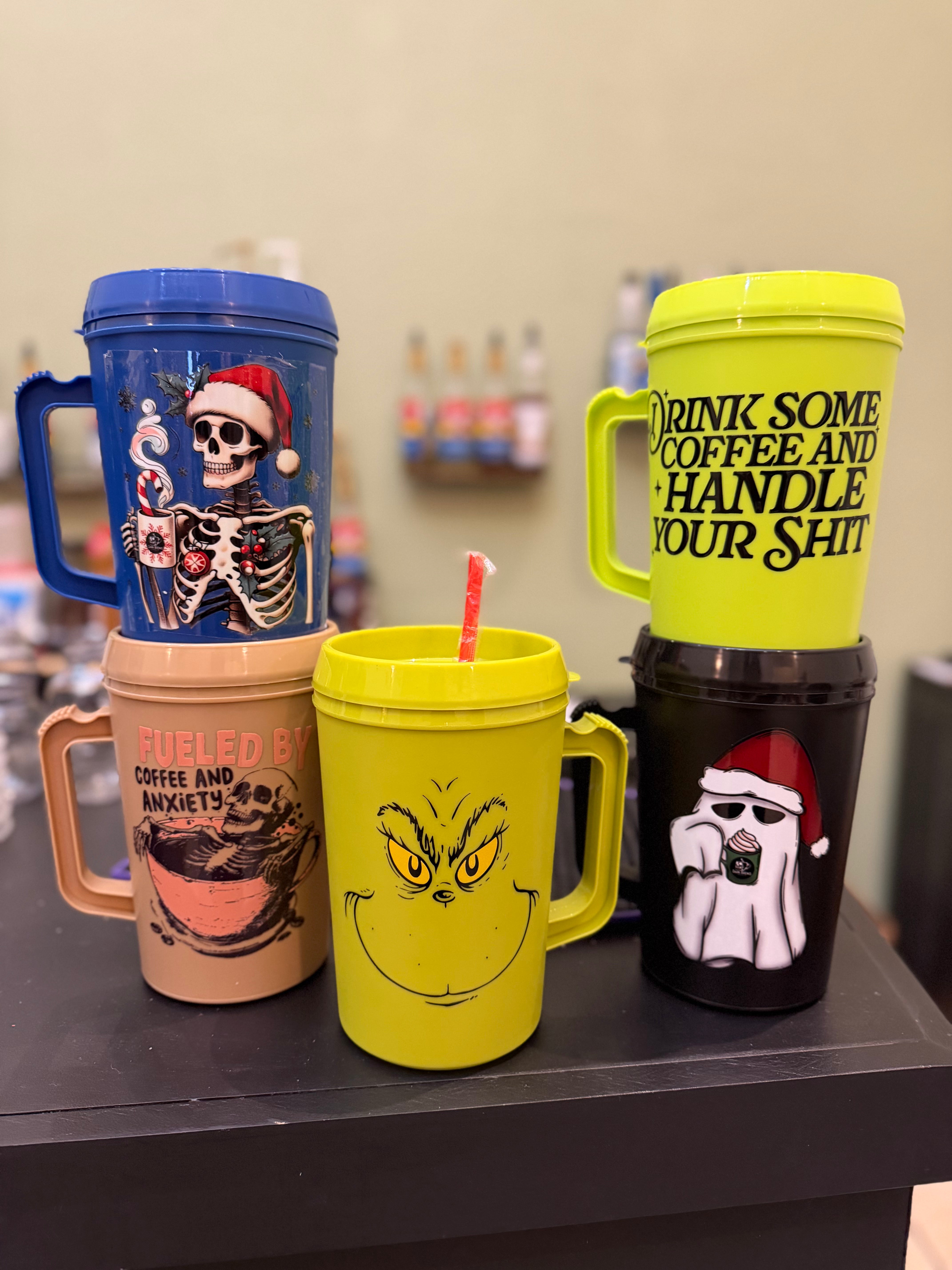Mega Merch Cup – Coffee & Mascara by Riss